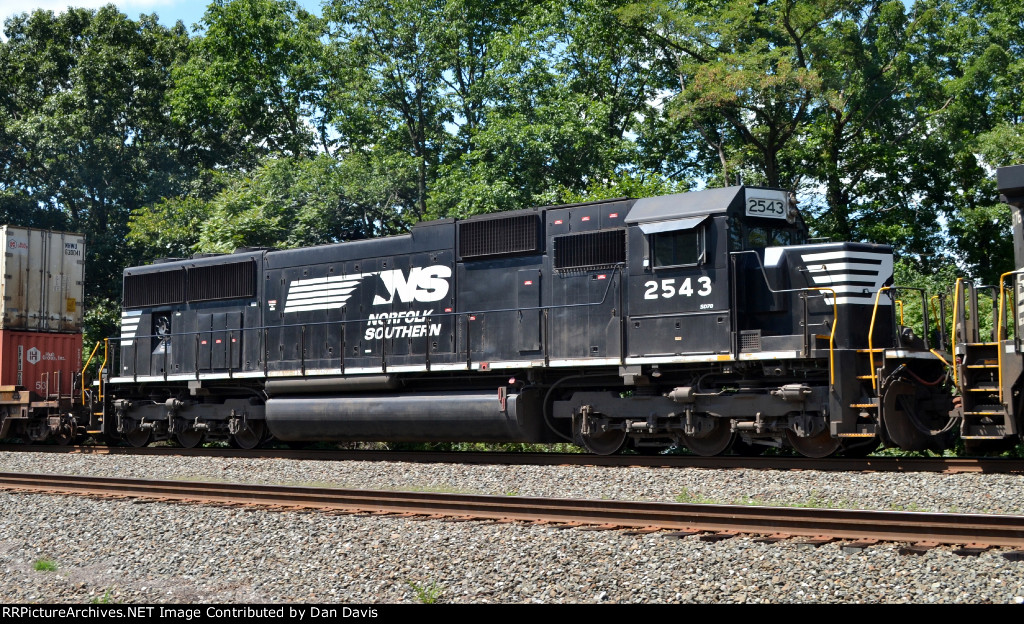 NS SD70 2543 on 20T
